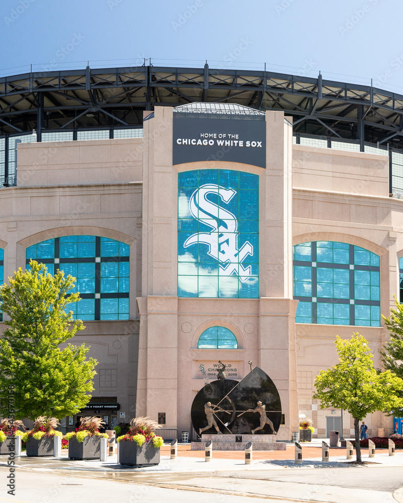 CHICAGO, IL, USA - AUGUST 24, 2019: The exterior of the MLB's Chicago ...