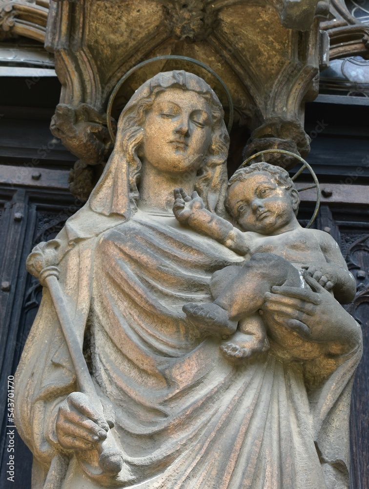STATUE FROM STONE OF VIRGIN MARY AND JESUS CHRIST AT LINCOLN CATHEDRAL ...