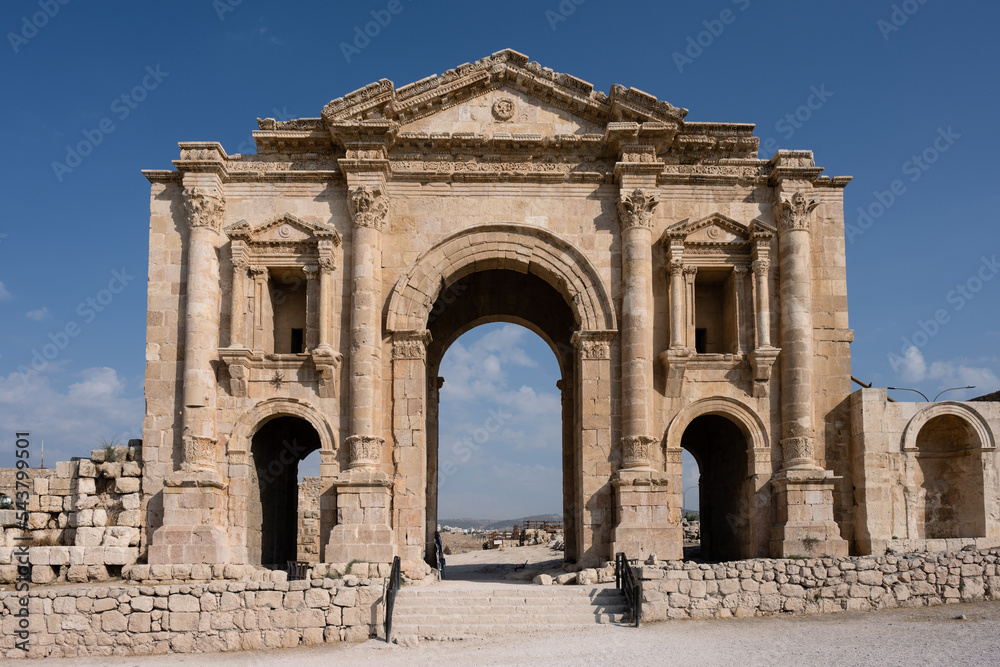 Arch of Hadrian, a triple arched Ancient Roman Gateway in Jerash ...