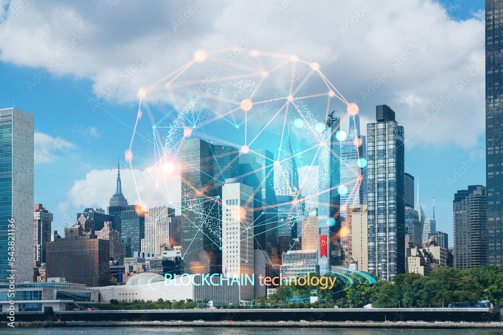 New York City skyline, United Nation headquarters over the East River ...