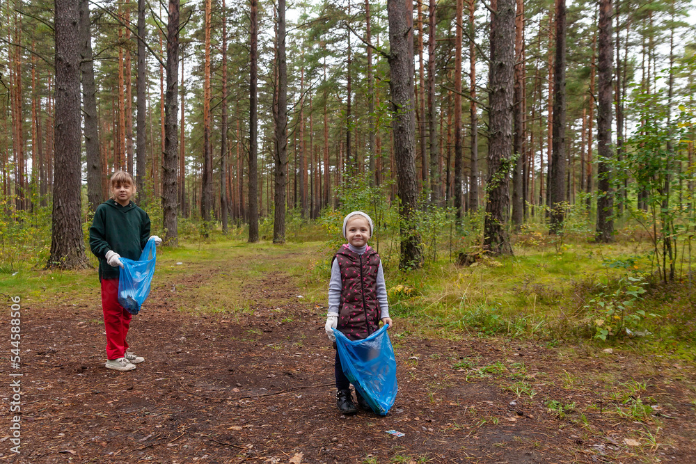 Children clear the forest of garbage. Instilling respect for nature ...