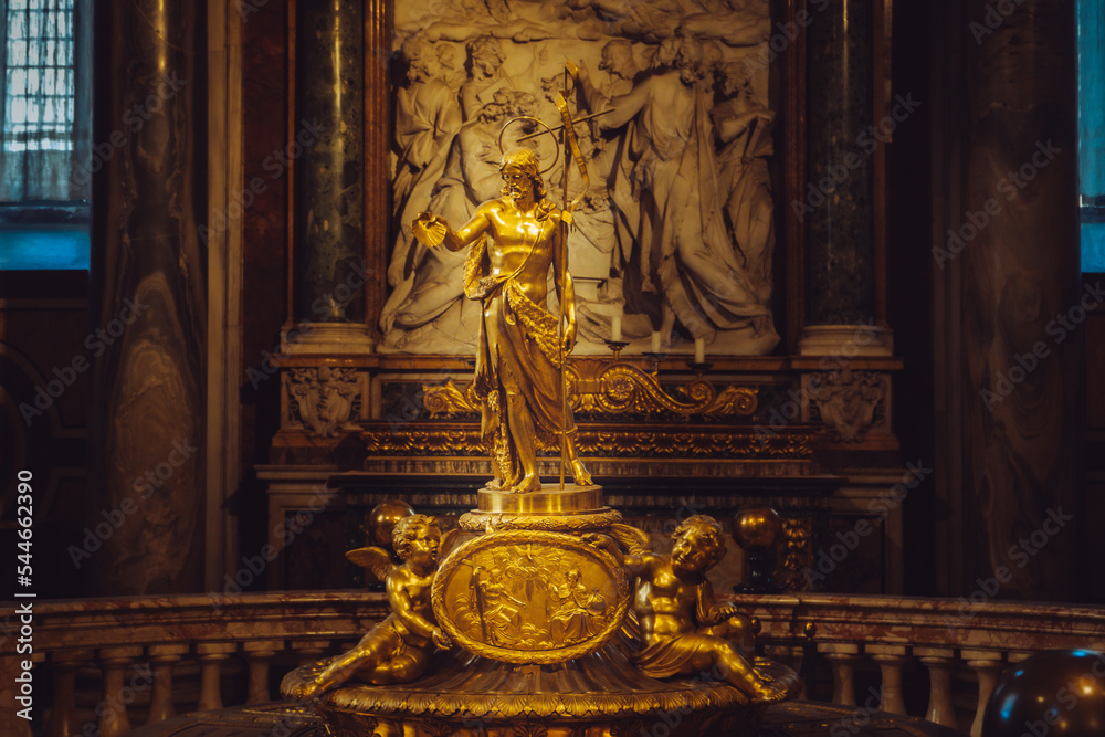 Jesus Christ Gold Statue - Basilica Papale di Santa Maria Maggiore Rome ...