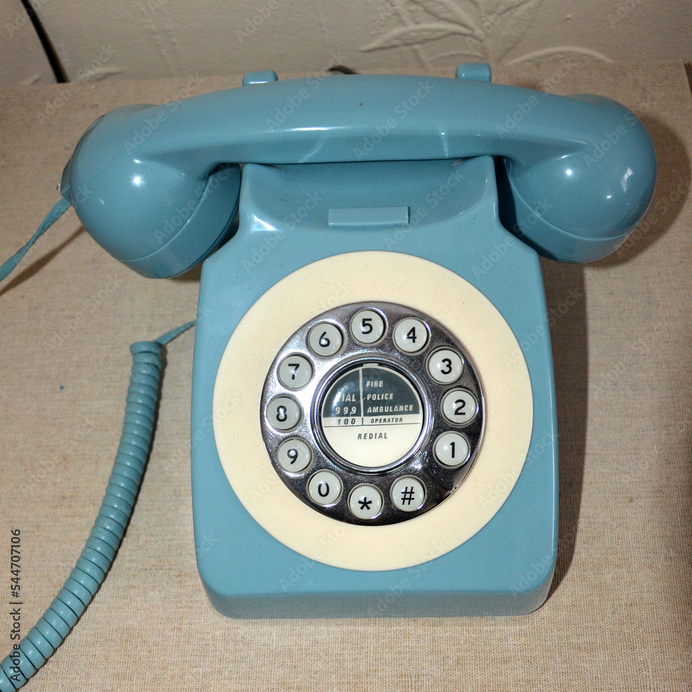 old GPO 746 1970s vintage rotary telephone, telephone ringing Stock ...