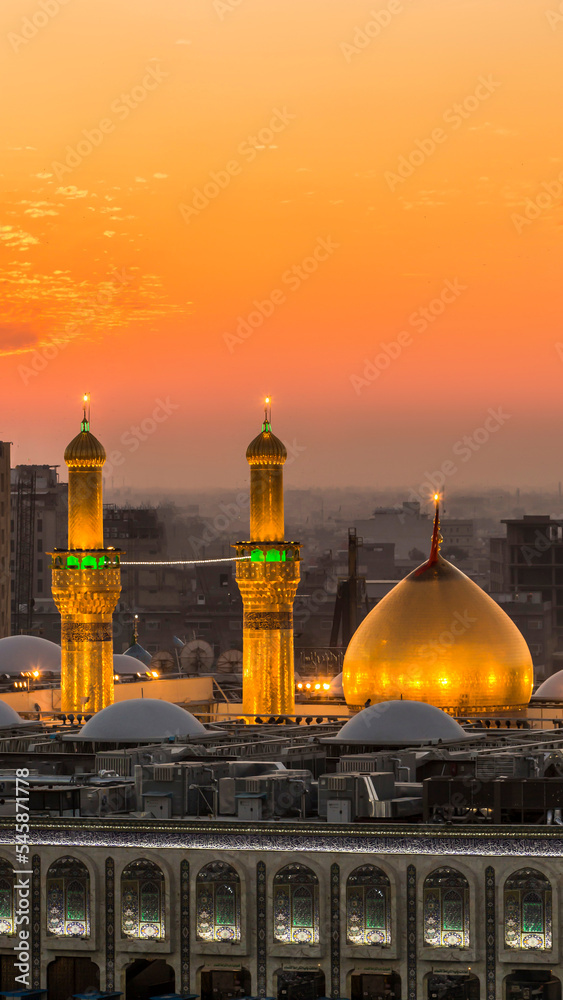 The shrine of Imam Hussein, Commander of the Faithful, Ali Ibn Abi ...