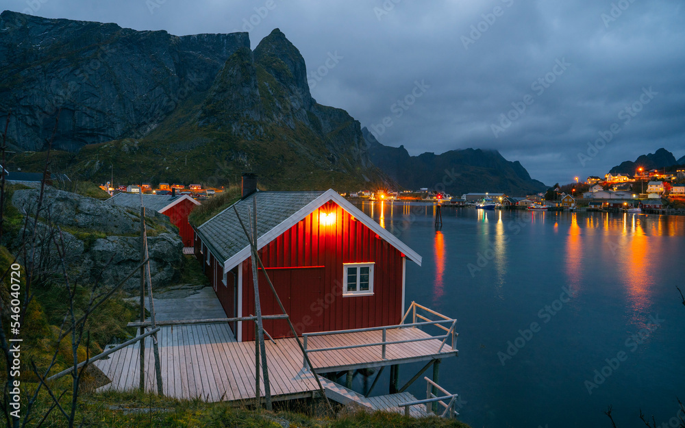 Rorbu, Traditional Lofoten Architecture Houses on the Water, Reine ...