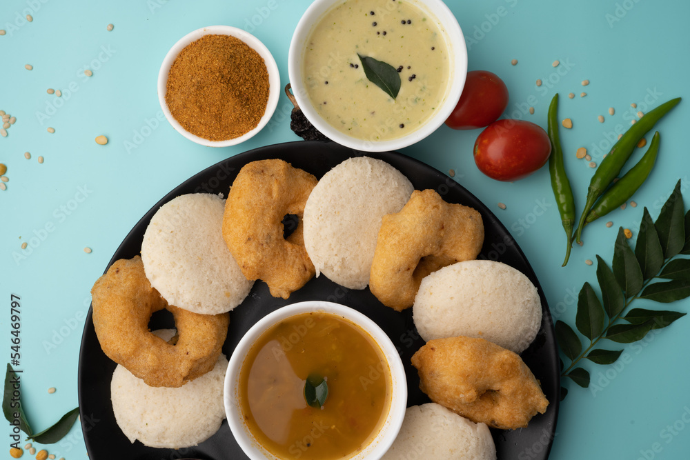 South Indian breakfast-Idli, sambar, wada, coconut chutney Stock Photo ...