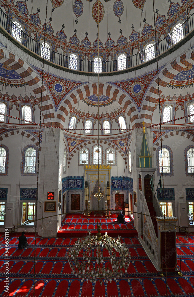 Foto de Atik Valide Mosque and Complex, located in the Istanbul ...