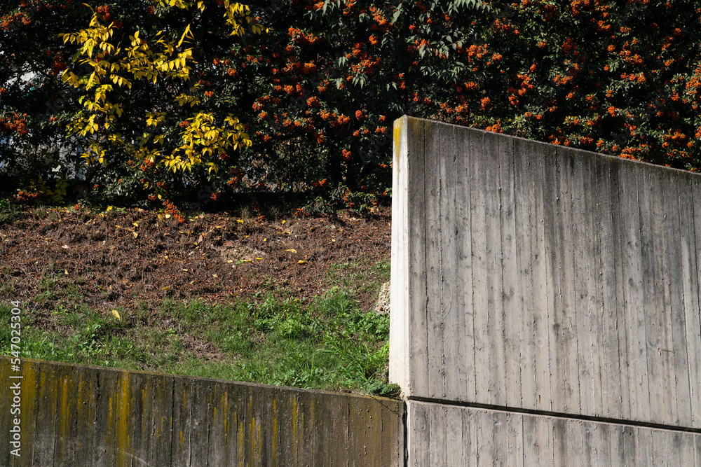 concrete retaining walls: gravity, semi-gravity, cantilevered retaining ...