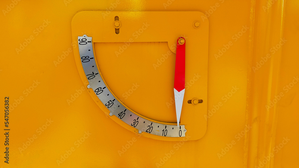 Foto de Photo of angle indicator of boom mobile telescopic crane ...