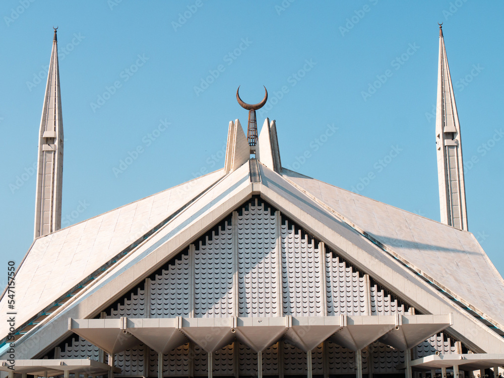 Faisal Mosque, Islamabad's Largest Mosque, commissioned by the Saudis ...