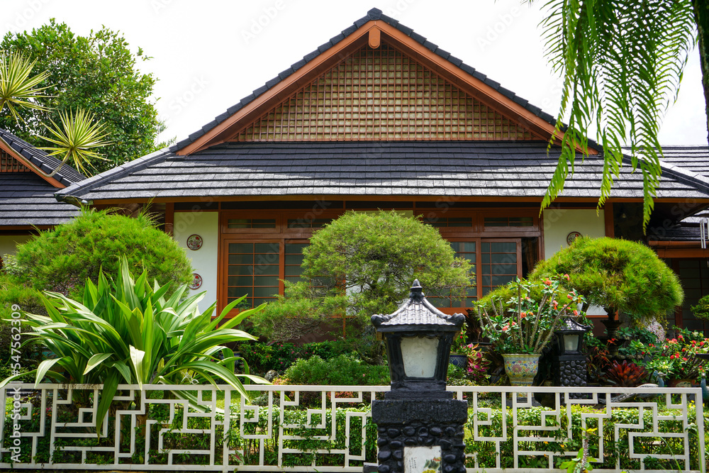 Minka, or traditional Japanese houses, are tatami mat floor, sliding ...