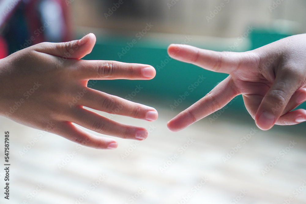 hands playing rock paper scissors game. Rock paper scissors game ...