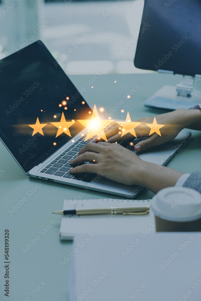 Hand shows the sign of the top service Quality assurance 5 star ...