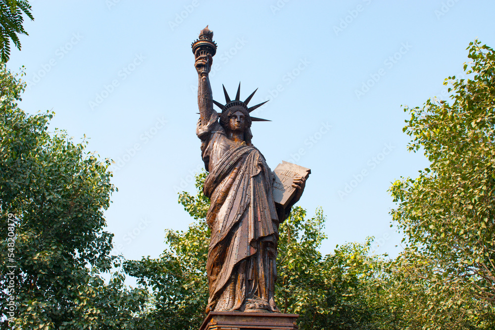 Replicas of iconic seven wonders of the world in Waste to Wonder Theme ...