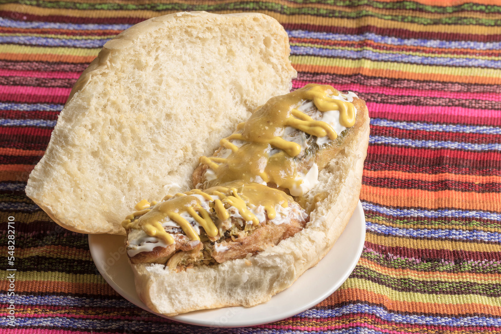 Foto de Pan con chile relleno, plato típico que se acostumbra como ...