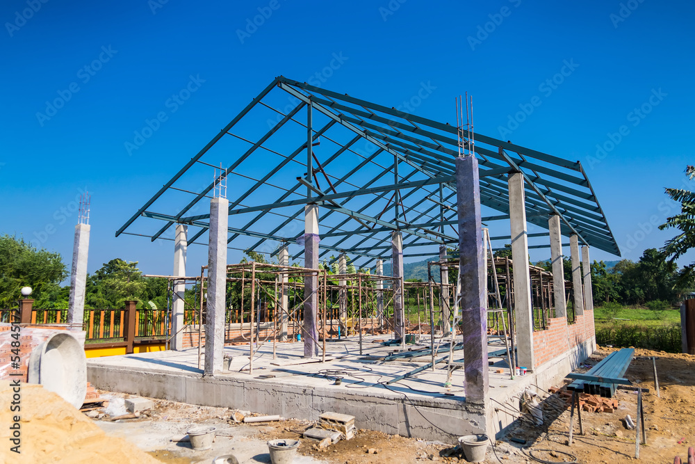 Structure of houses, pillars and concrete floors, roof structures using ...