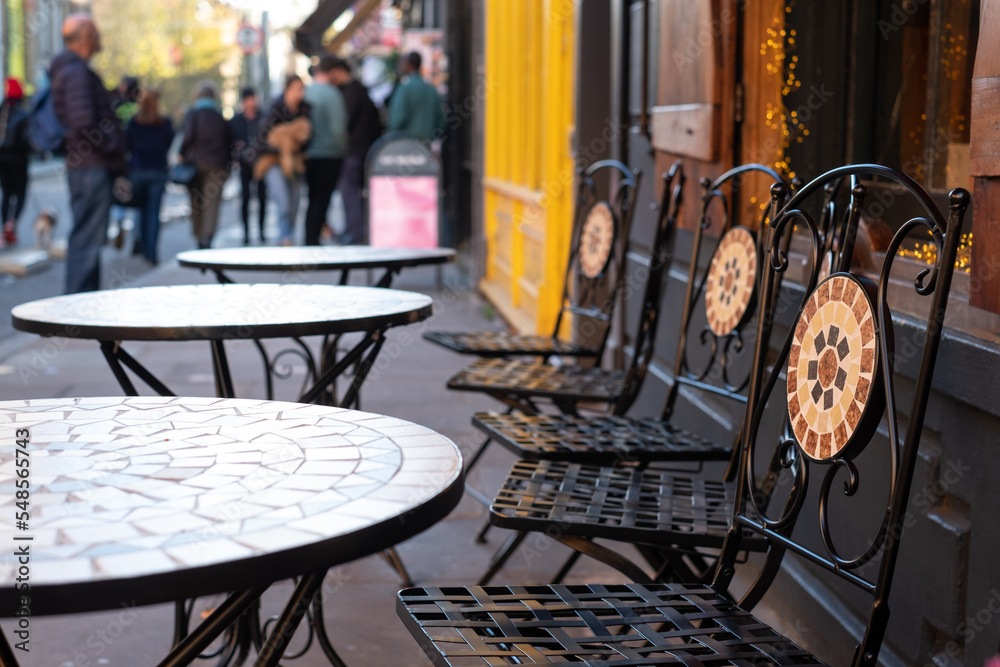 Deli with outside tables on Bermondsey Street, Bermondsey, Southwark ...