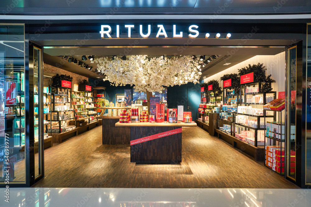 HONG KONG - CIRCA DECEMBER, 2019: entrance to Rituals store at shopping ...