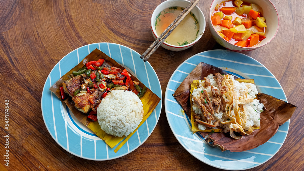 Foto de Top view of a table full of authentic traditional khmer food ...