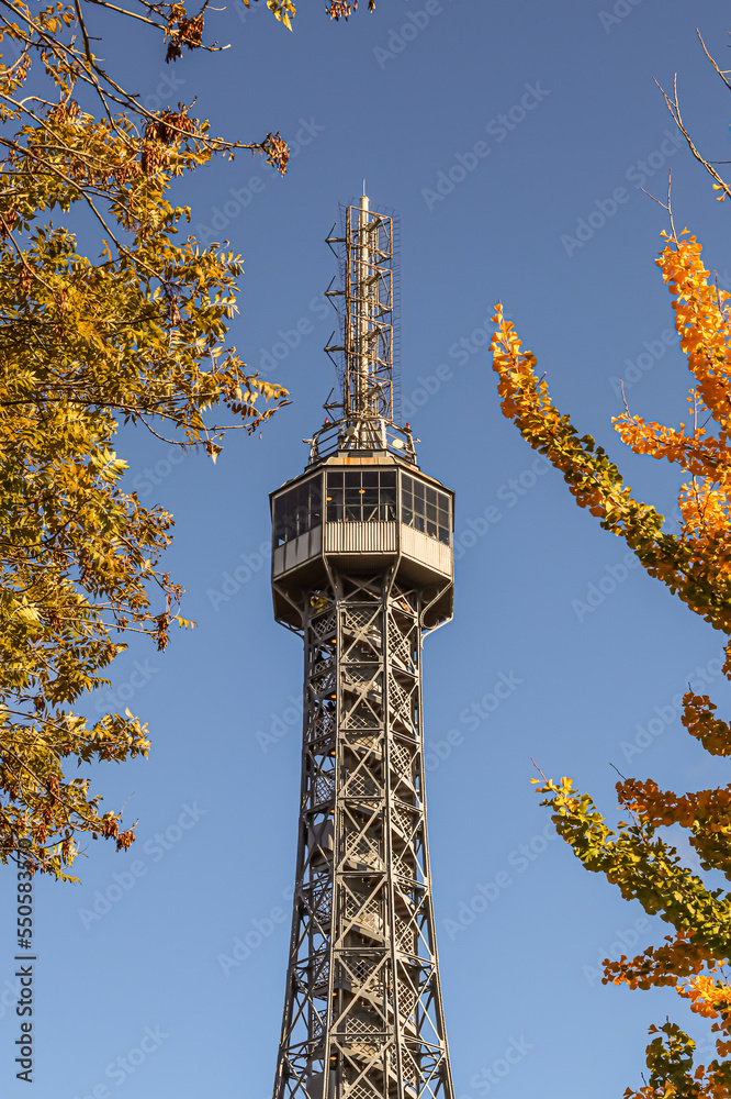 Torre Petrin, en la colina Petrin, Praga, República Checa. Stock 写真 ...