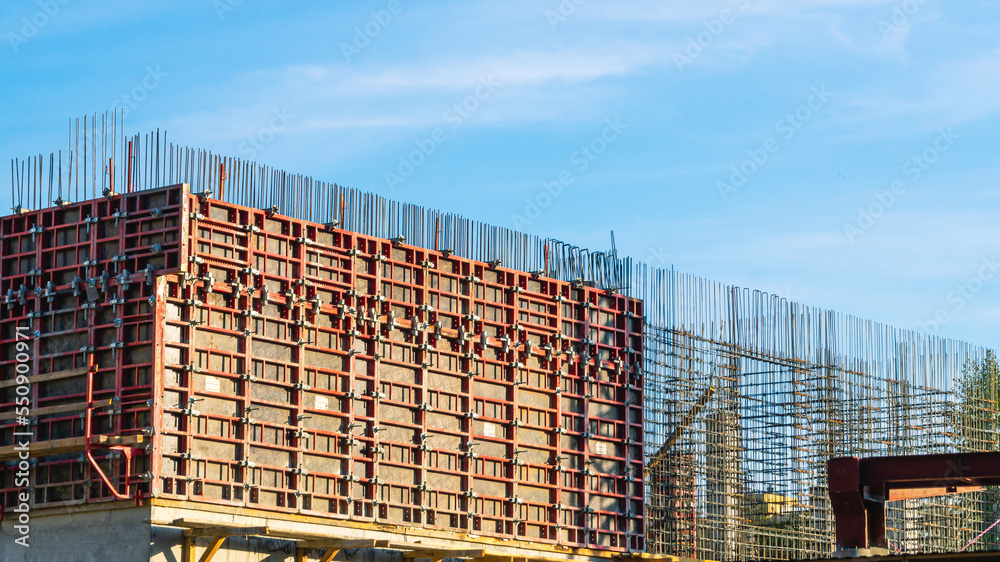 The foundation on reinforced concrete piles and the frame during the ...