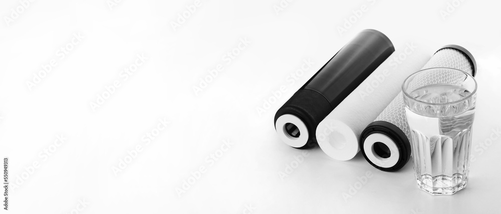 Fotka „Banner of three of cartridges for water filter with clear fresh ...