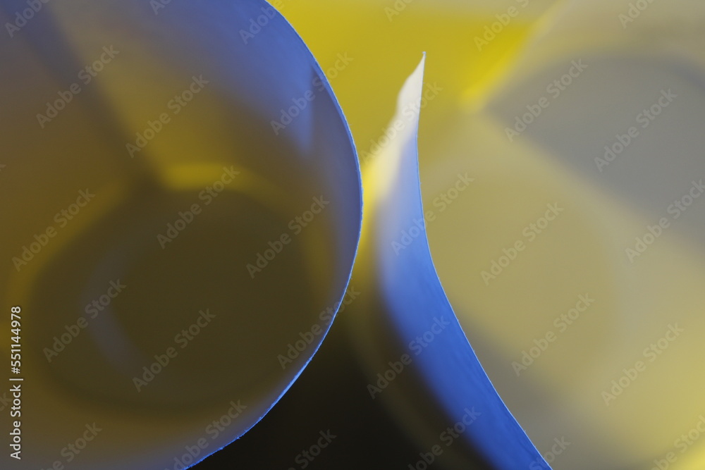 Hojas de papel para dibujo técnico en curvas geométricas con luz ...