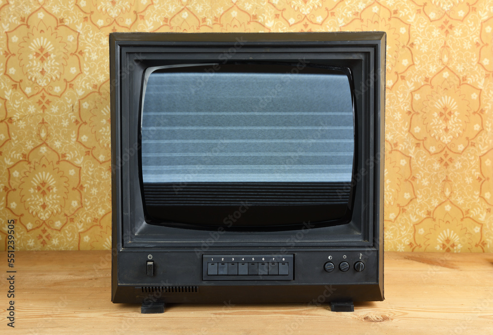 Old TV with clutter on screen, vintage design in 80s and 90s style ...