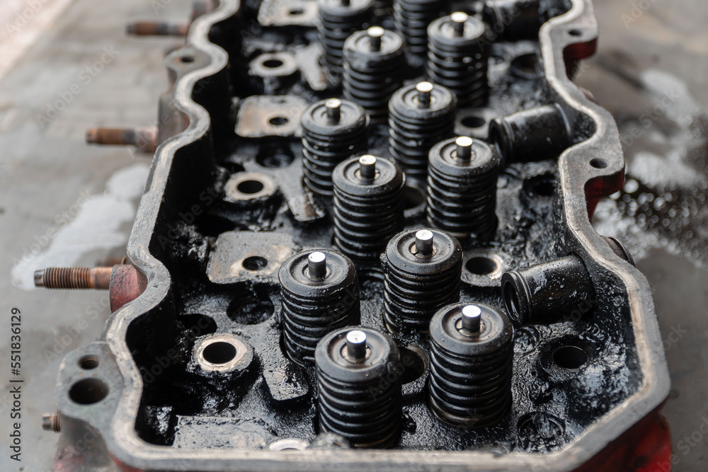 Maintenance inspection of engine valves, engine cylinder head. Repair ...