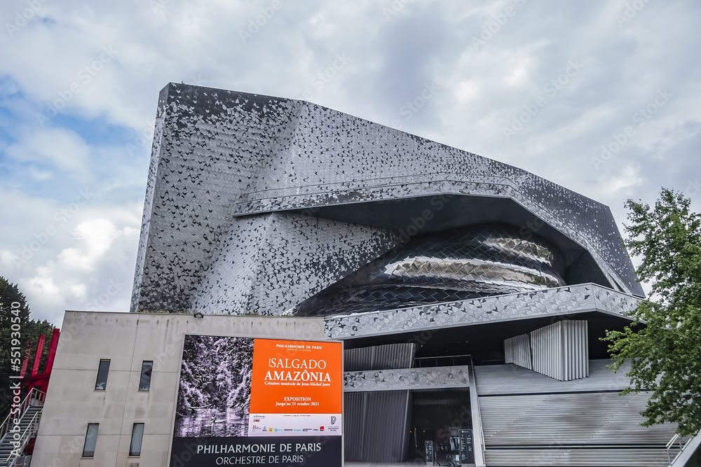 Exceptional architectural design of Paris Philharmonic (Philharmonie de ...