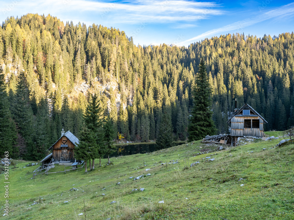 Planini pri jezeru huts and lake, Triglav national park, Slovenia Stock ...