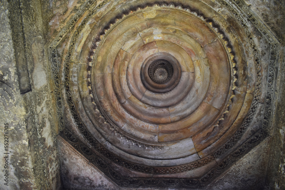 Jami Masjid's Architectural Ceiling Dome with intricate carvings in ...