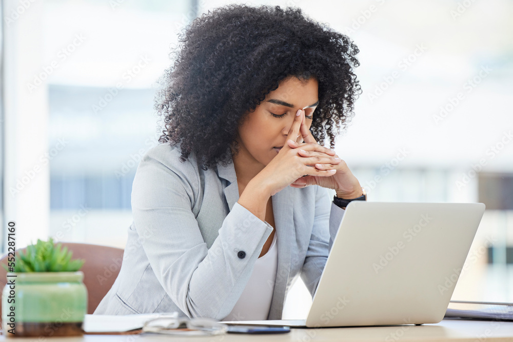 Foto de Stress, anxiety and burnout with a business black woman at work using a laptop while ...