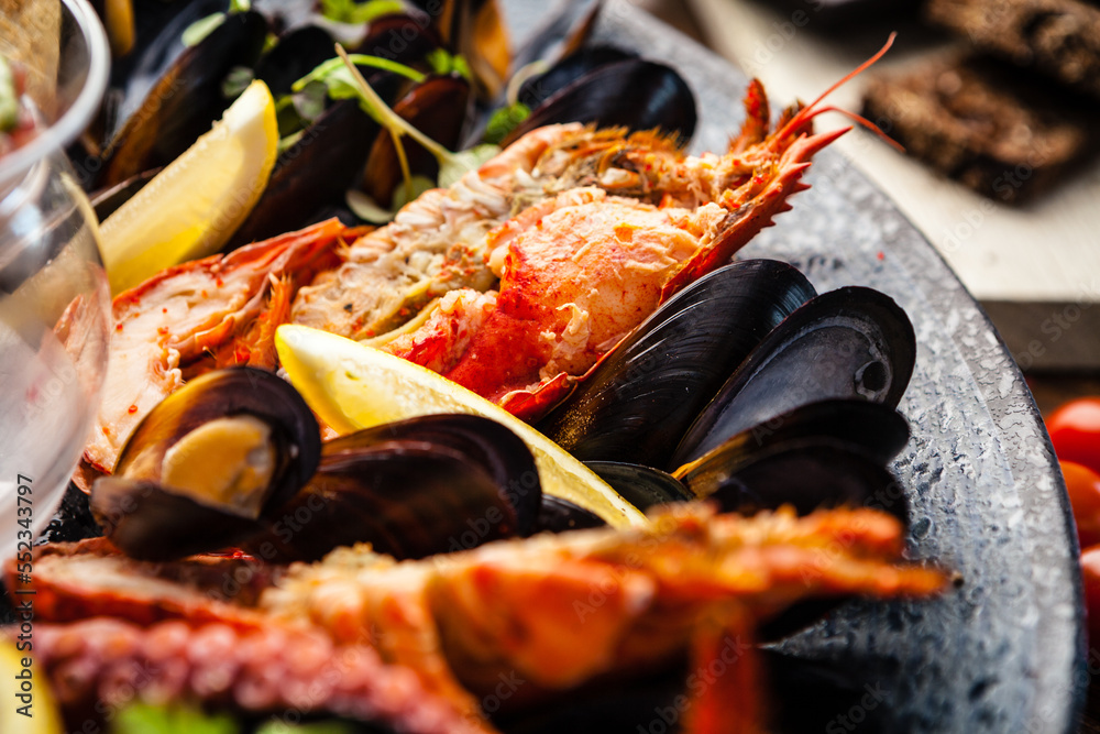 Seafood platter for 2-4 persons. Lobster, octopus, blue mussels ...