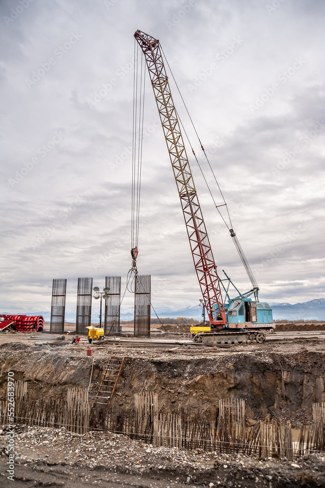 Monolithic structural elements and scaffolding at bridge construction ...