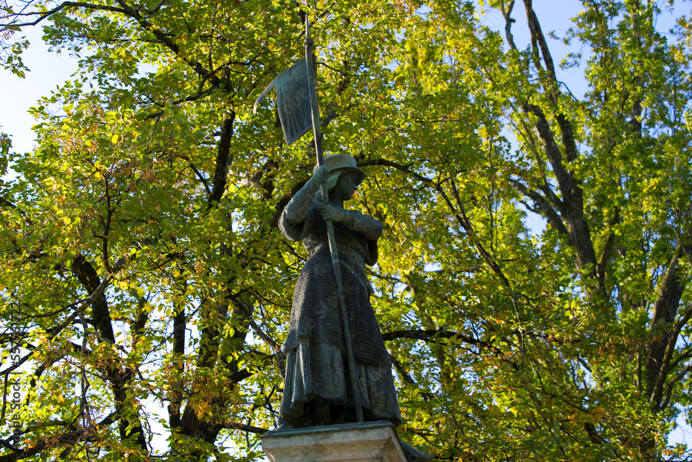 Female bronze statue at Hedwig Fountain to commemorate the brave Zurich ...