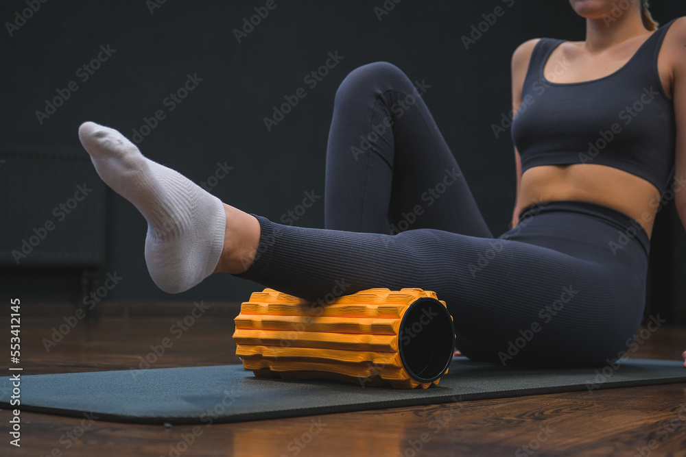Myofascial release,Massaging fascia calf muscles with myofascial roll ...