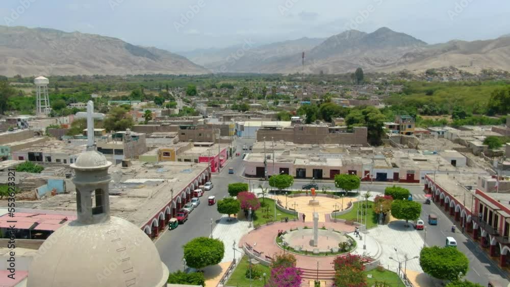Templo y Plaza de armas de Palpa Ica Perú vídeo do Stock | Adobe Stock