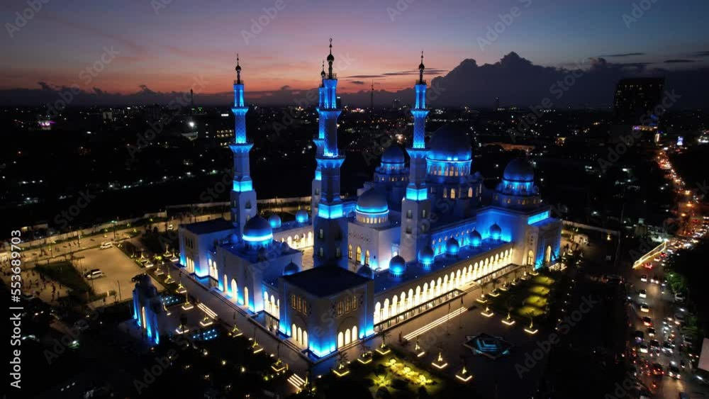 Masjid in Sunset. Sheikh Zayed Solo Mosque is a big Mosque in Surakarta ...