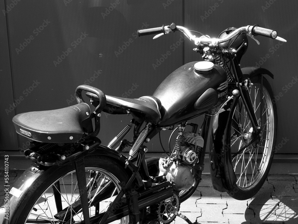 Hercules Moped mit Sozius und Zweitaktmotor von Sachs am 18.06.2017 ...