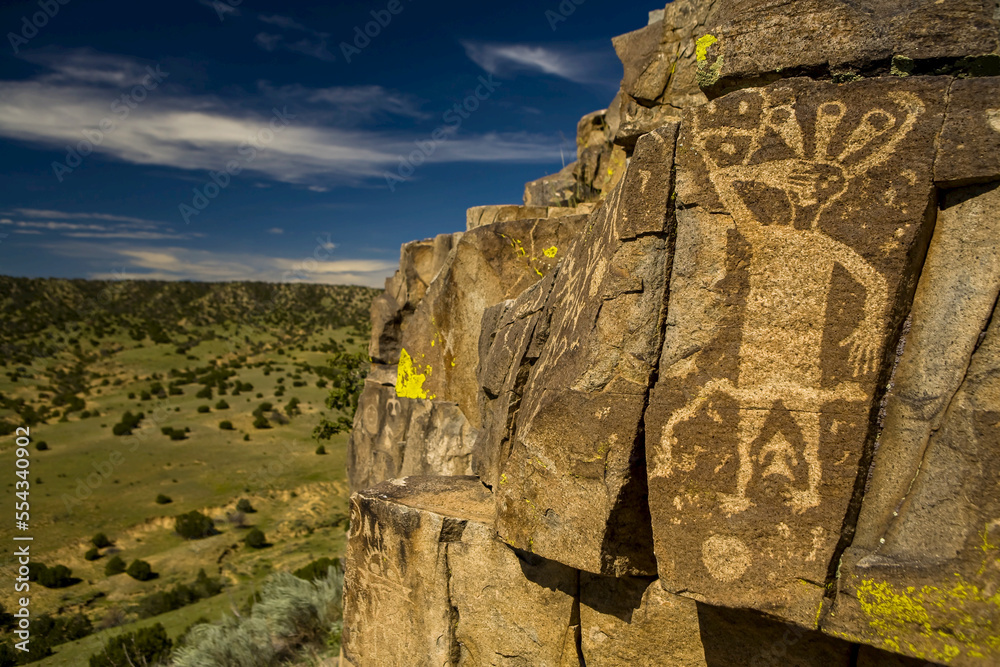 Pueblo Indian petroglyphs overlooking a desert landscape. Stock Photo ...