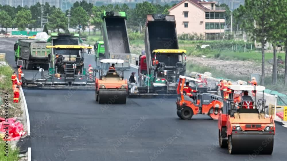 Video „Construction site is laying new asphalt pavement, road ...