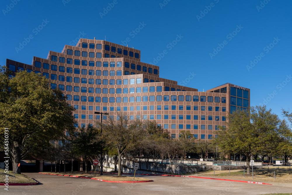 Fotka „Addison, Texas, USA - March 19, 2022: Mary Kay corporate ...