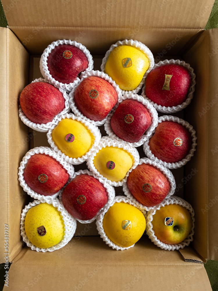 The Japanese like to give food as a gift, like this box of Japanese ...