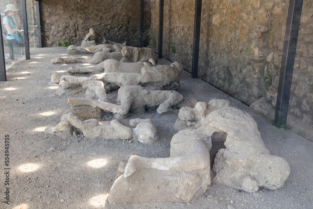 Plaster casts of victims of the Vesuvius eruption over Pompeii in 792 ...