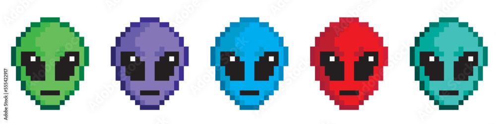 Pixel art cartoon alien character. 8 bit pixel alien. vector ...