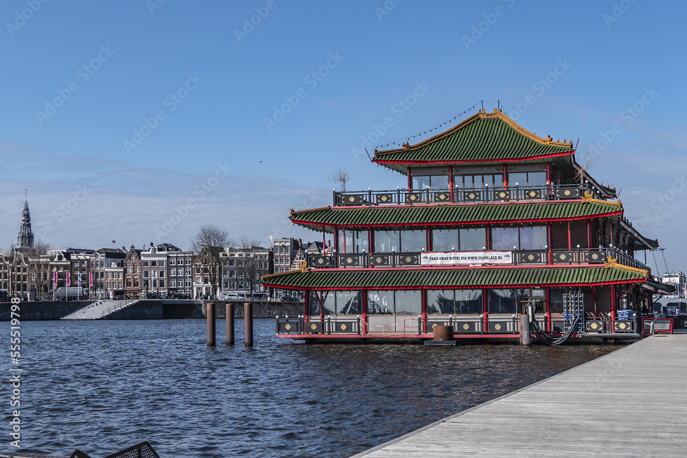 Foto de Amsterdam excellent Sea Palace Restaurant (1984), 3-story ...