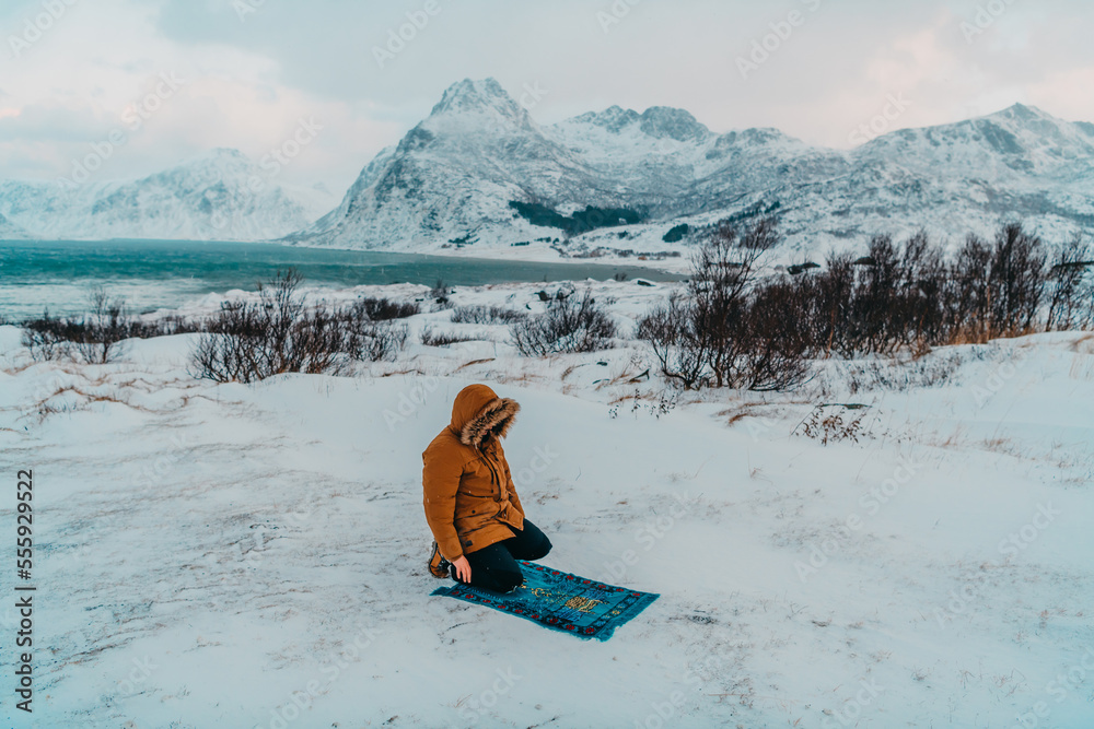 A Muslim traveling through arctic cold regions while performing the ...