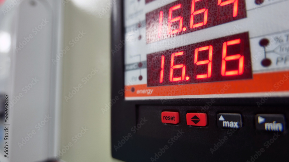 Foto de Electric control cabinet with control buttons and lamps ...