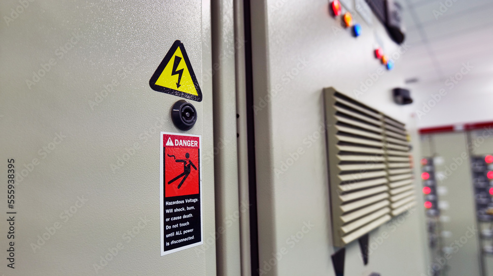 Foto de Concepts for work and workplace safety. Electric shock warning ...